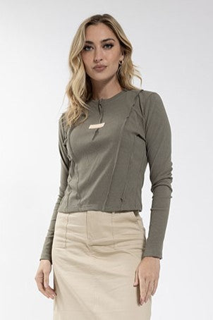 Raw Cut Seam Tee – Rebecca's